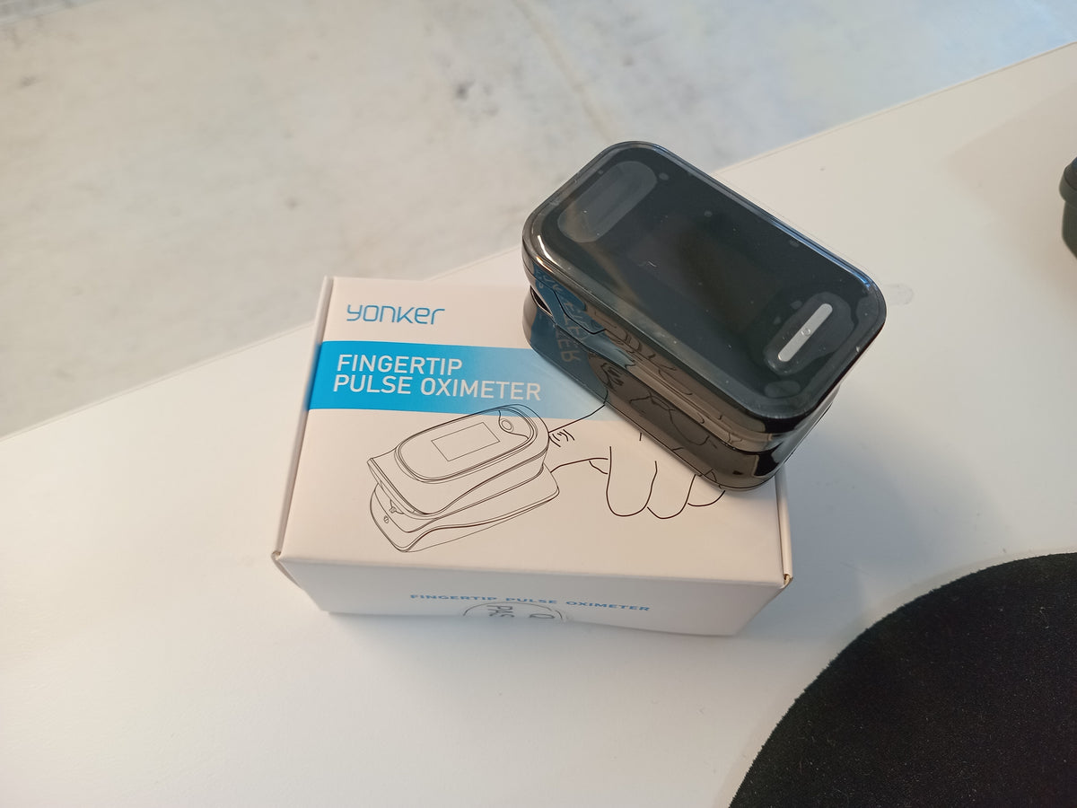 Yonker brand fingertip pulse oximeter – All Heart Store Waitara